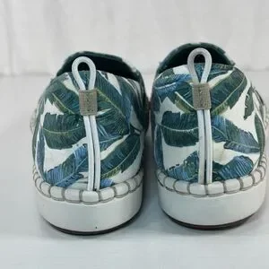 Clarks | Shoes | Clarks Cloudsteppers Women 85m Canvas Slipon Palm Step ...